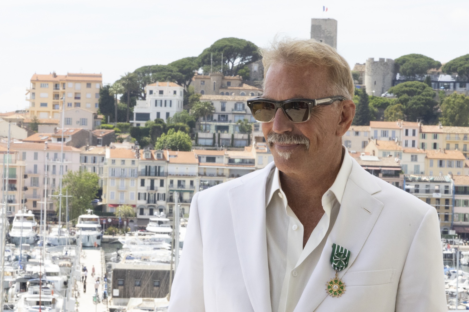 Kevin Costner y Jake Gyllenhaal protagonizarán la comedia 'Honeymoon ...