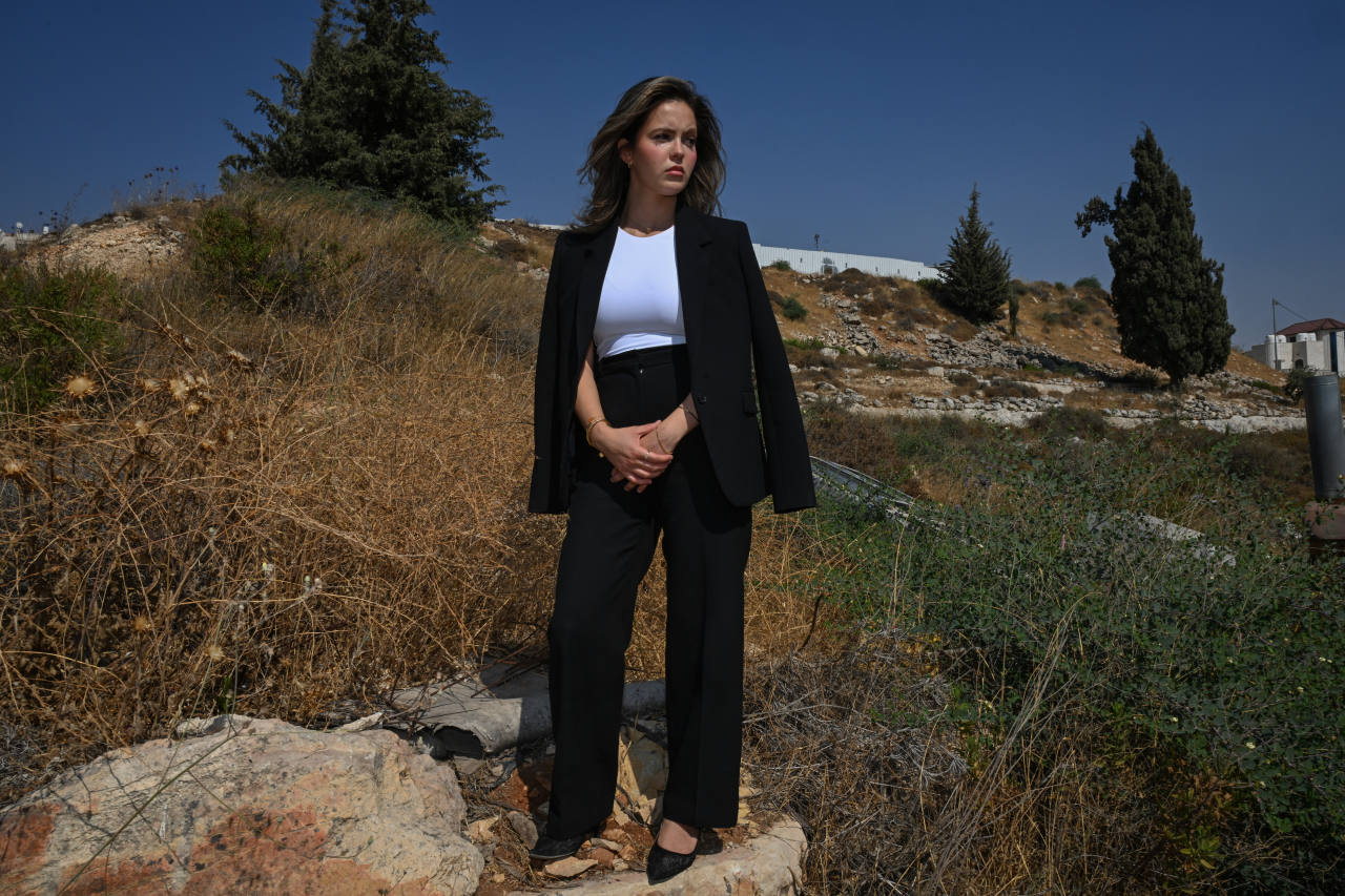 An Enclave of Americans Finds a Difficult New Reality in the West Bank