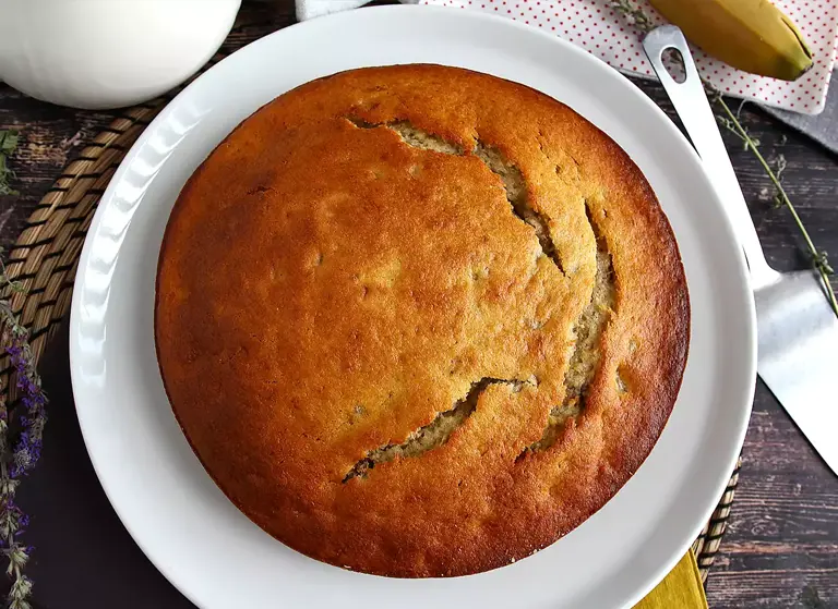 Banana cake