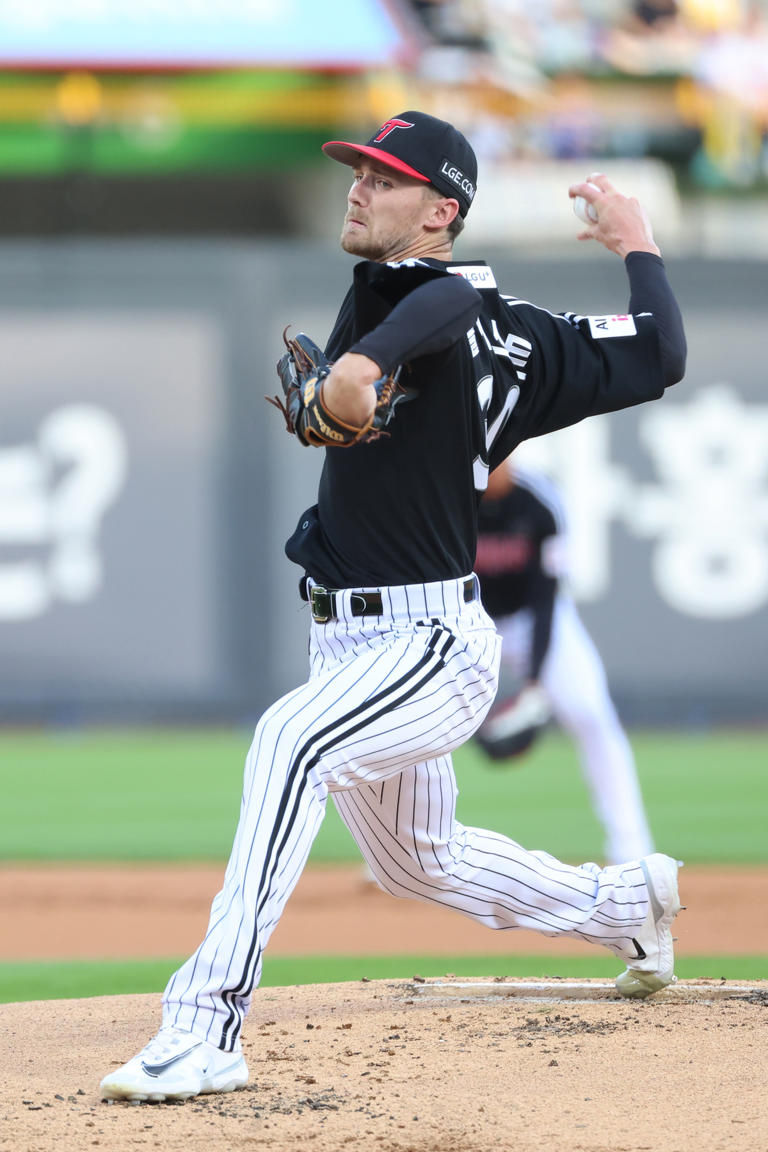 ‘MLB 등판 0, KBO리그 환상 데뷔전’ LG 톨허스트 VS ‘MLB 144선발, KBO리그 데뷔전 폭망’ 롯데 벨라스케즈…많은 게 달린 19일 선발 맞대결