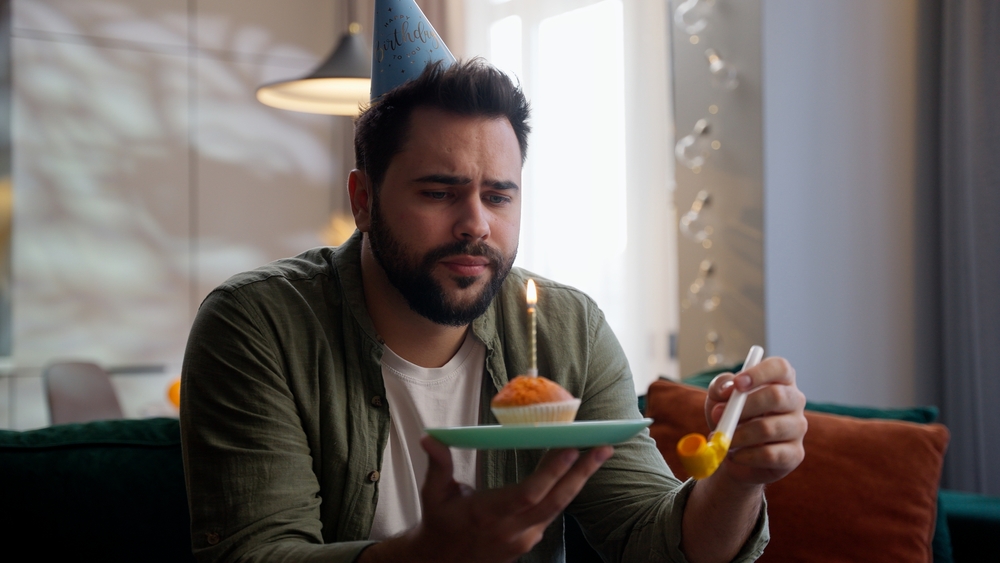 If Someone Has No Close Friends, These 6 Habits Might Give It Away