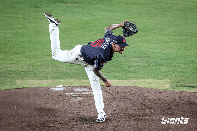 ‘MLB 등판 0, KBO리그 환상 데뷔전’ LG 톨허스트 VS ‘MLB 144선발, KBO리그 데뷔전 폭망’ 롯데 벨라스케즈…많은 게 달린 19일 선발 맞대결