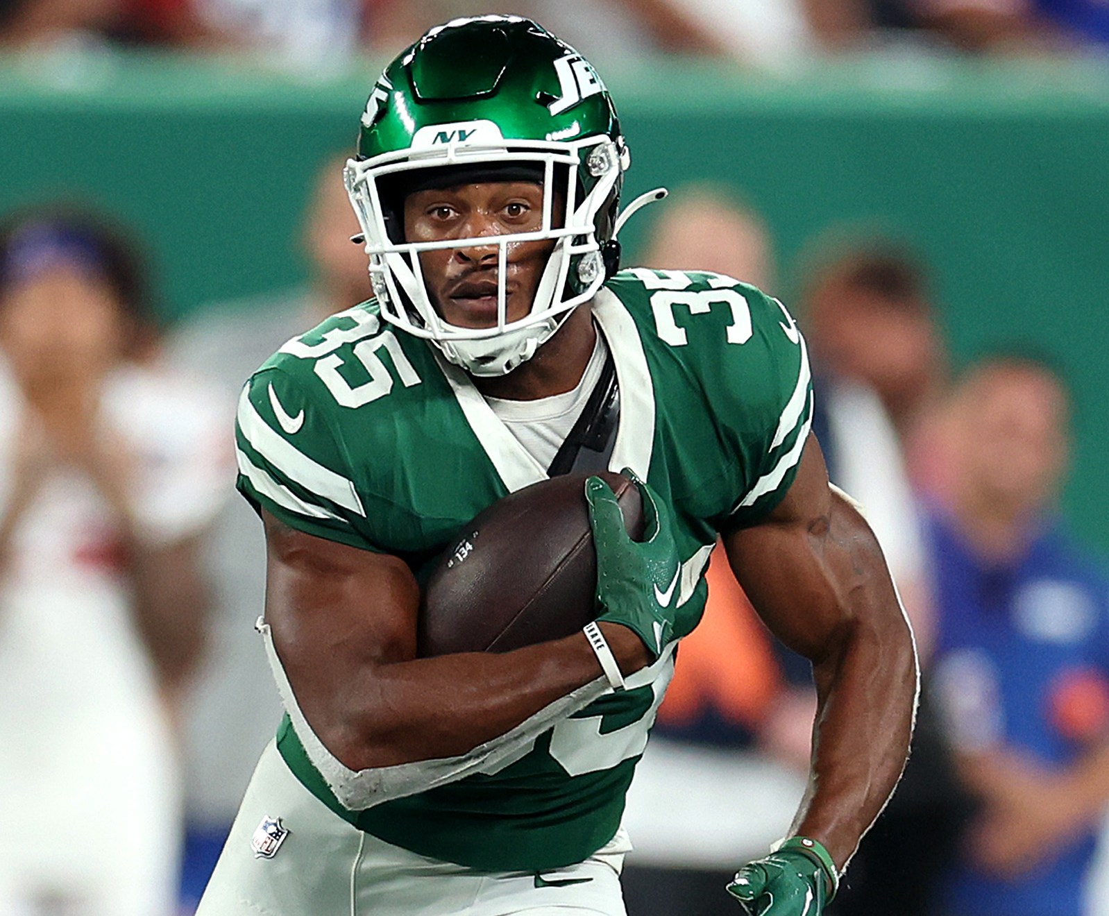Vikings sign former Jets, Saints RB Xazavian Valladay