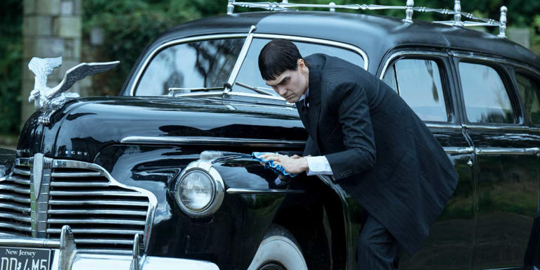 Wednesday Season 2 Finally Admits A Harsh Reality About Thing & Lurch