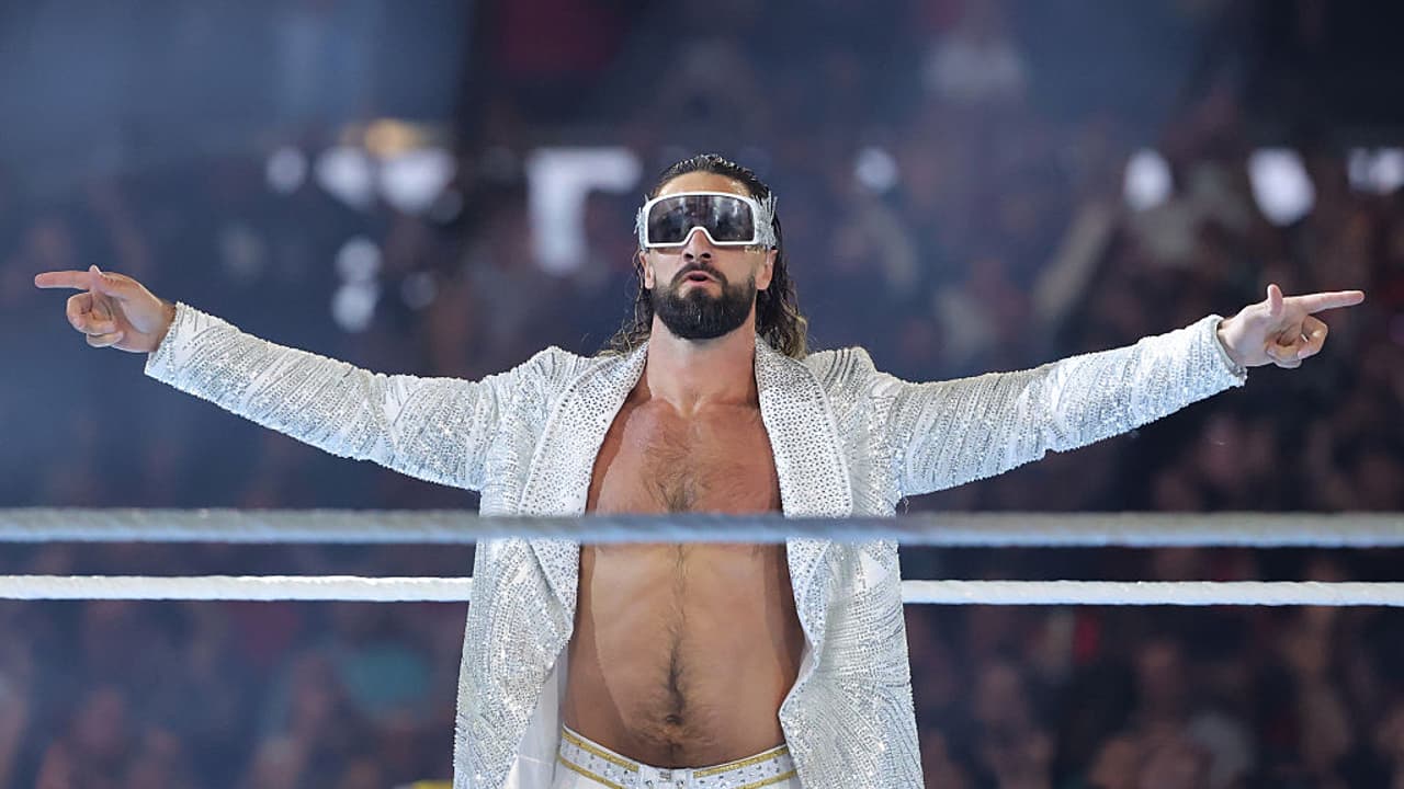 5 Times WWE Superstars Were Shockingly Attacked By Fans Outside The ...