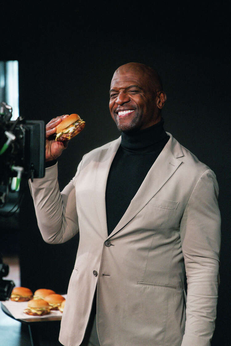 Longhorns, Aggies football stars ink first-ever NIL deals with Sonic