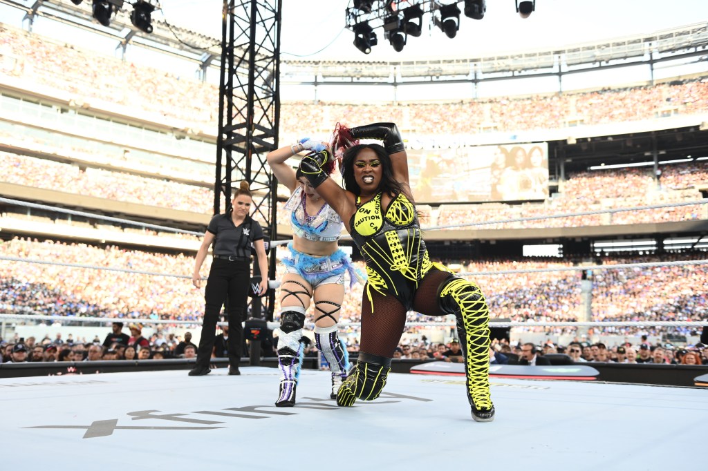 WWE star Naomi announces pregnancy, stepping away to have first baby ...