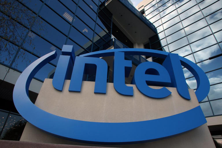 Intel receives $2B investment from Japan's SoftBank