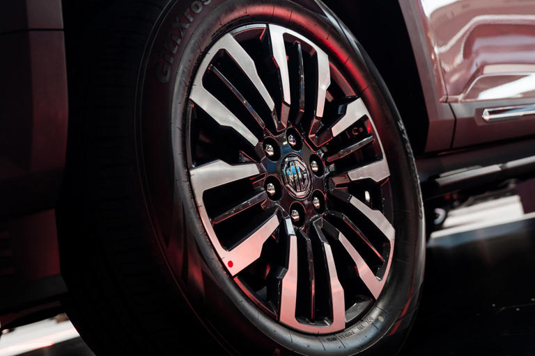 MG’s first ute to feature independent coil-spring rear suspension