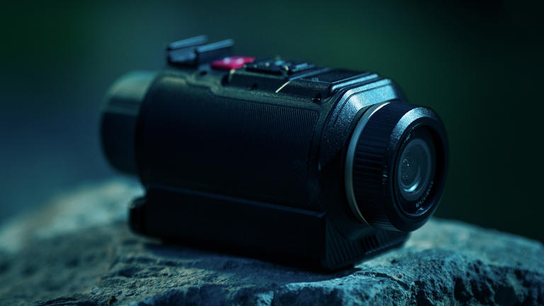 This ultra-light night vision gadget captures colour in total darkness ...