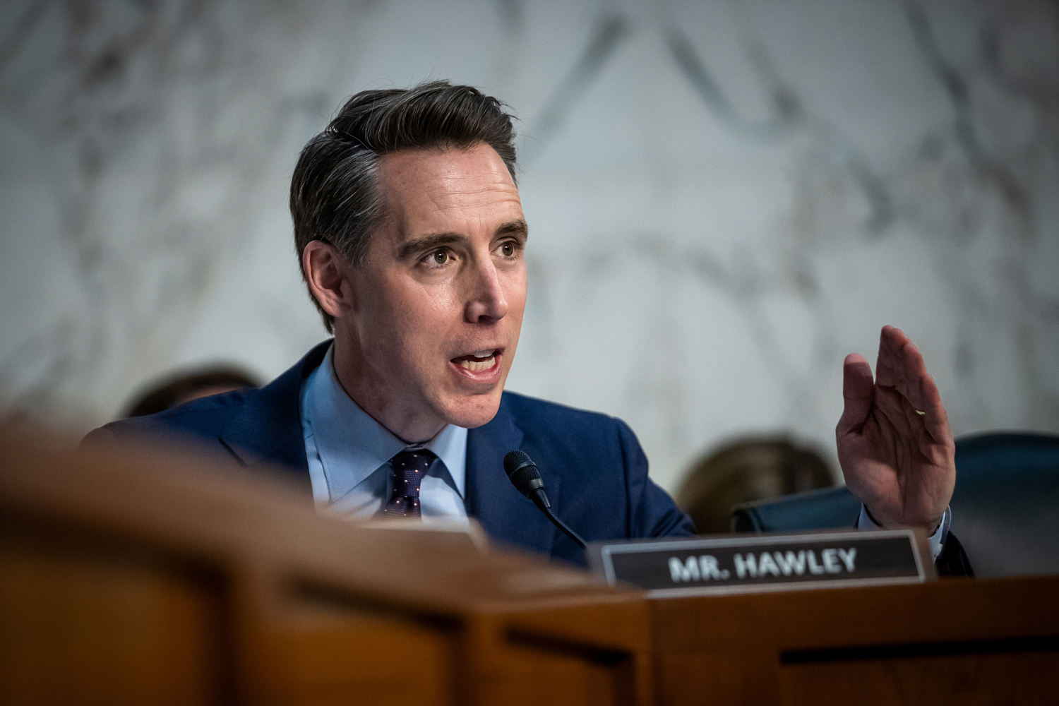 'Not on their nice list': Sen. Josh Hawley irks Republicans as he tries ...
