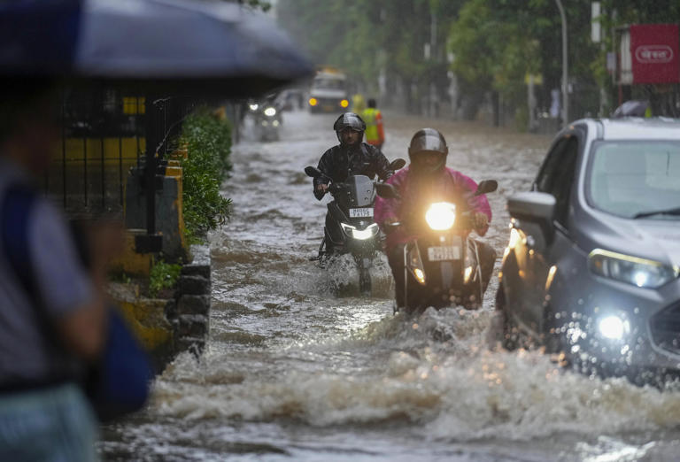 Heavy rains batter Mumbai: Santacruz tops with 151 mm downpour in 6 hours