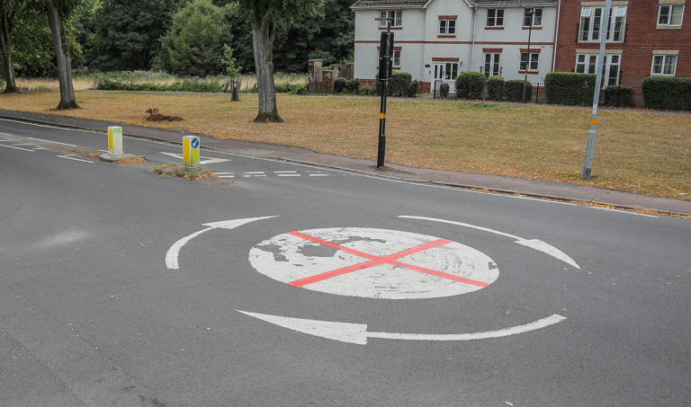 Brummies paint St George's Cross on mini-roundabouts in Birmingham as ...
