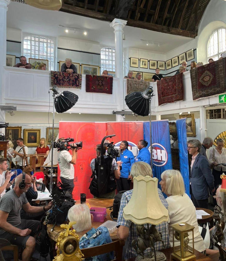 Bargain Hunt brings the hammer down at Henry Adams in Chichester