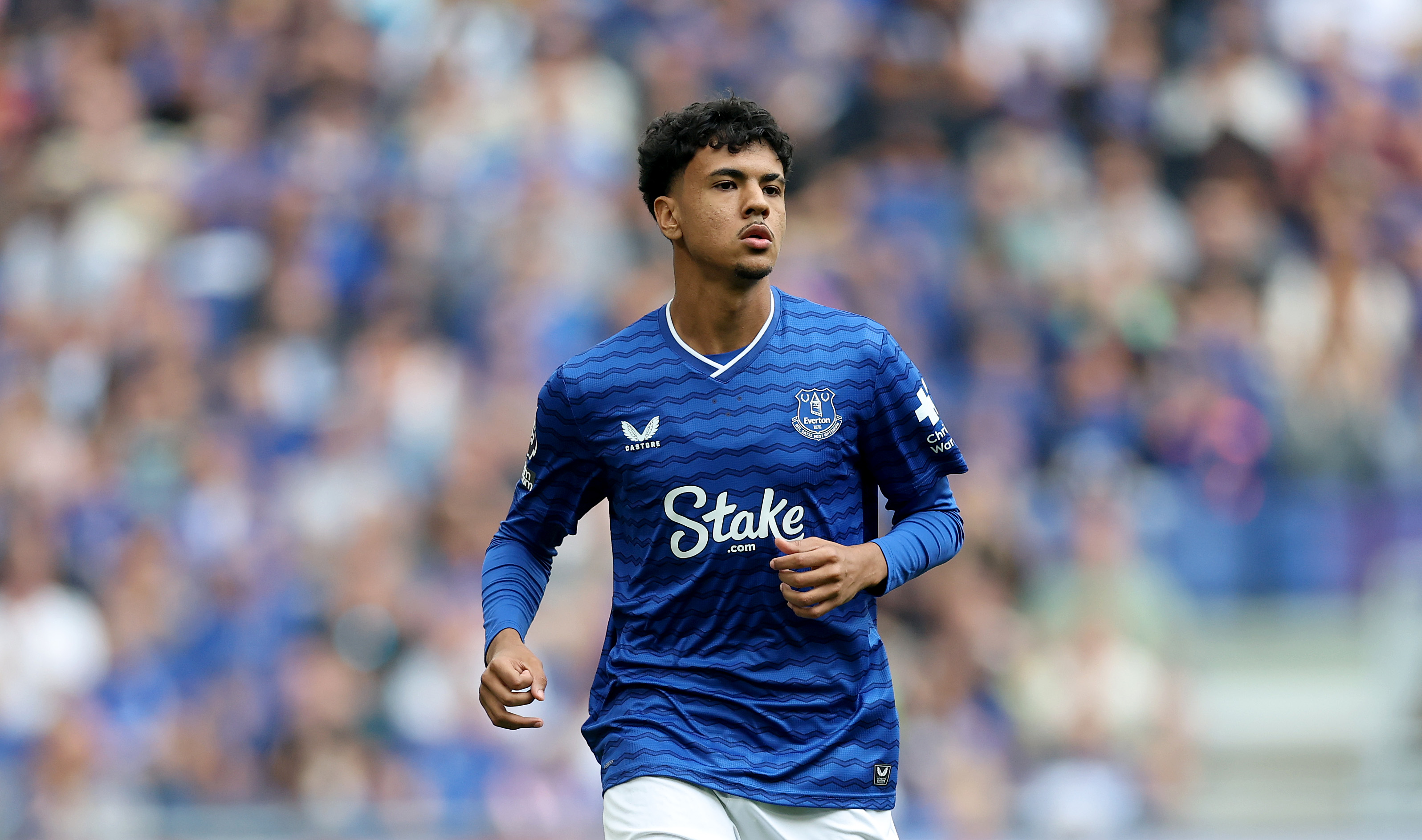Everton confirm why Adam Aznou was absent from squad against Leeds United