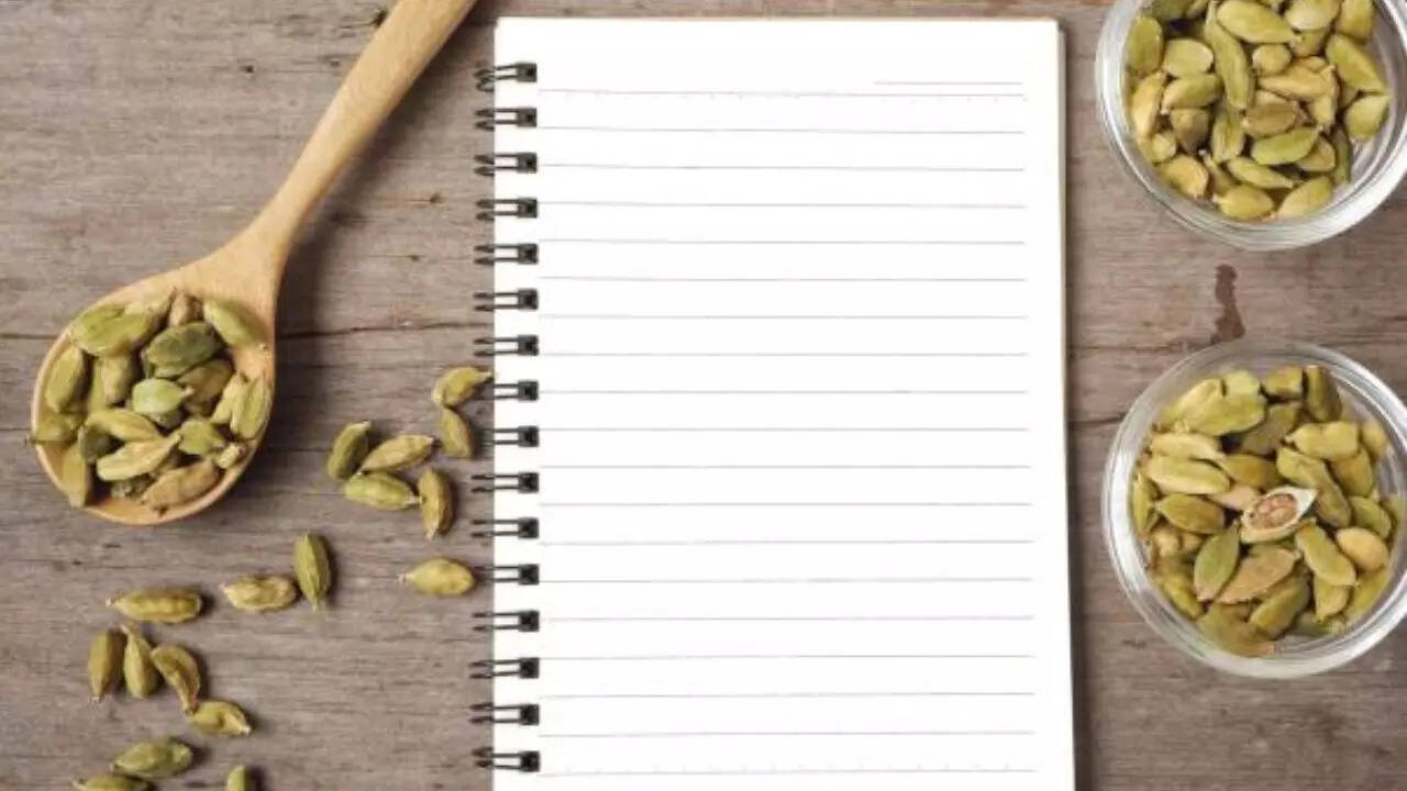 10 lesser known health benefits of eating cardamom