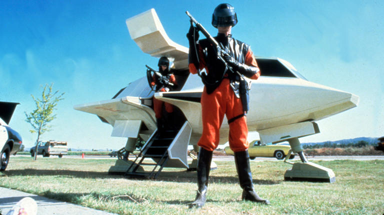 The Untold Story of 'V': The Prophetic Warning Behind Kenneth Johnson's ...