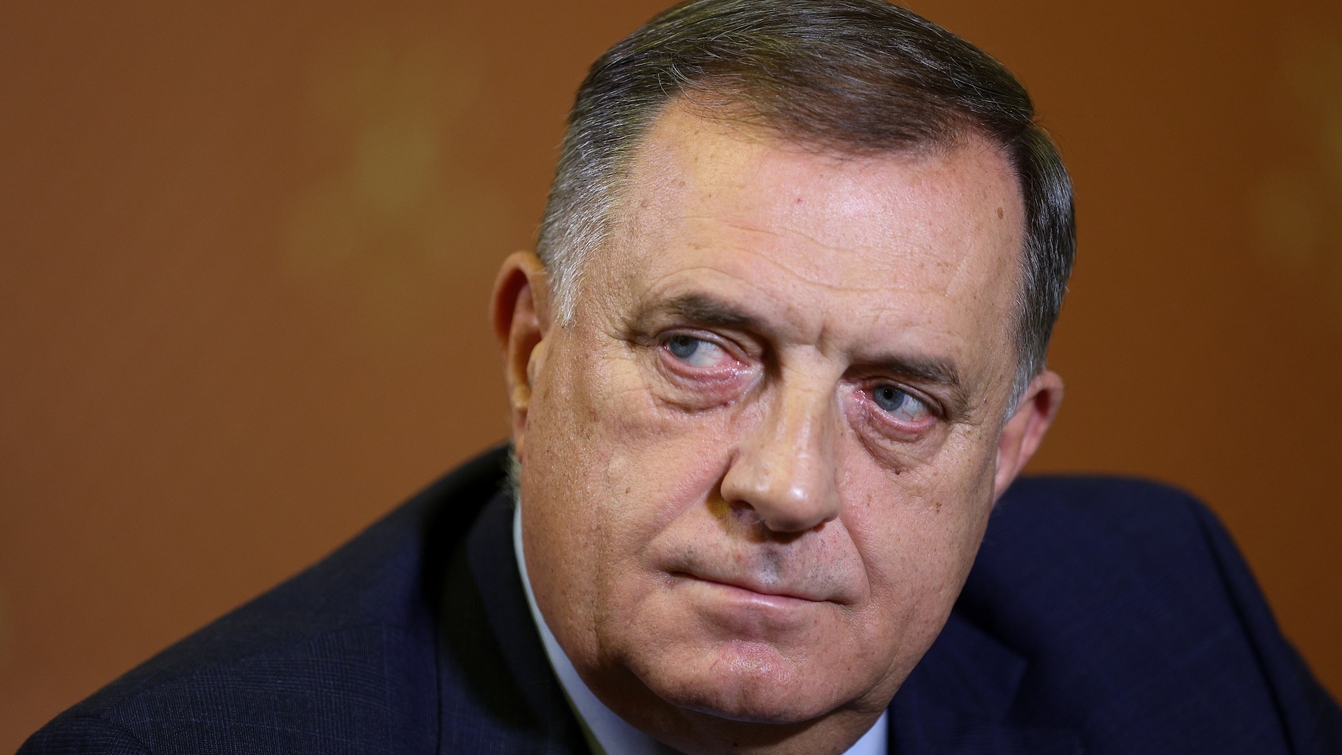 Serben-Führer Dodik in Bosnien-Herzegowina des Amtes enthoben