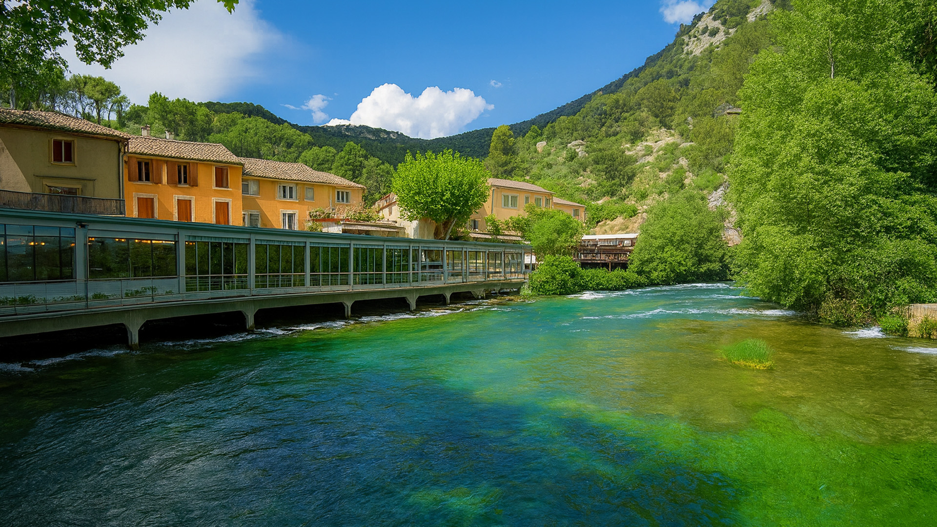 Fontaine-de-Vaucluse – Crystal Clear Spring in Provence (4K)