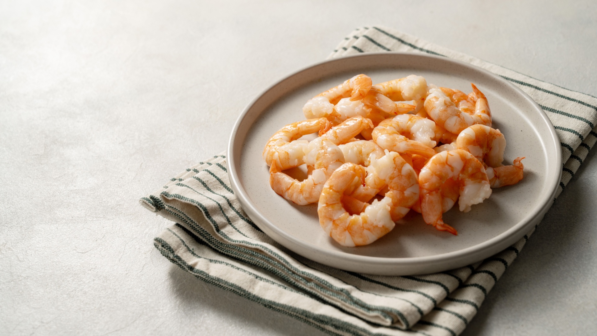 What Makes Shrimp Change From Gray To Pink When Cooked