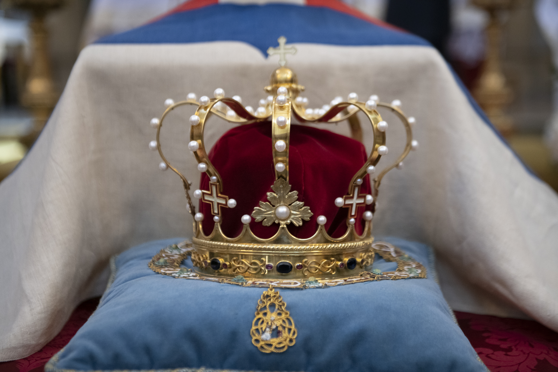 Ils aspirent à être rois et reines, mais leurs royaumes n'existent plus