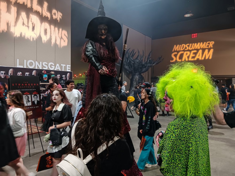 Midsummer Scream 2025 @ Long Beach Convention Center (photos, review)