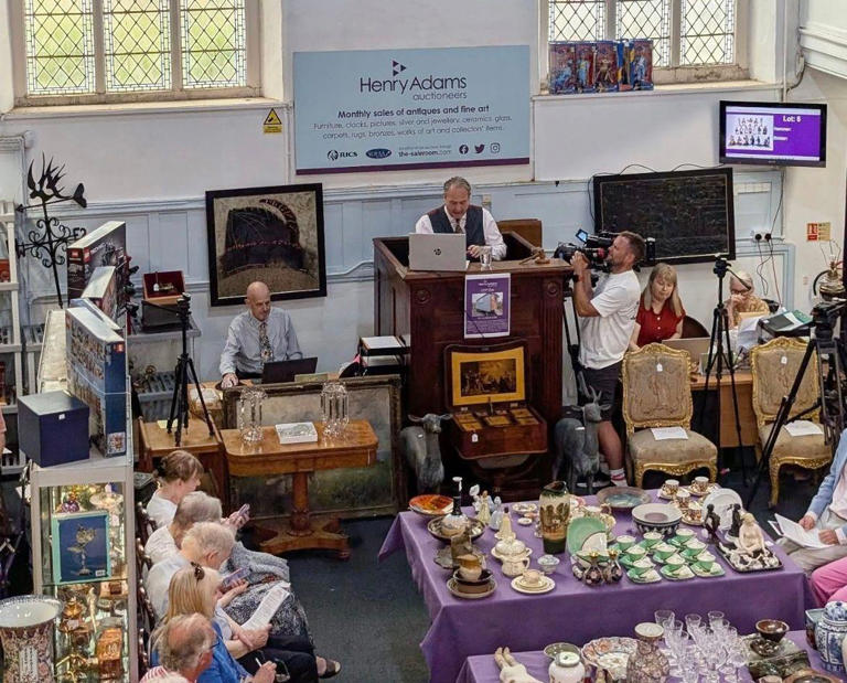 Bargain Hunt brings the hammer down at Henry Adams in Chichester