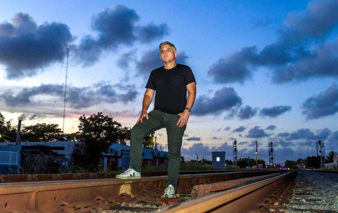 ‘I won't sleep': Fort Lauderdale's Brian Entin will drop everything for ...