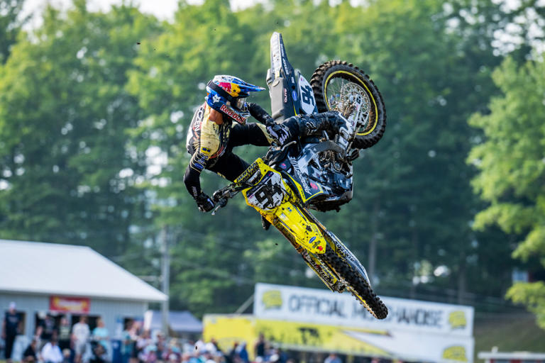 Ken Roczen Shows Playoff Strength in Late Return to Pro Motocross