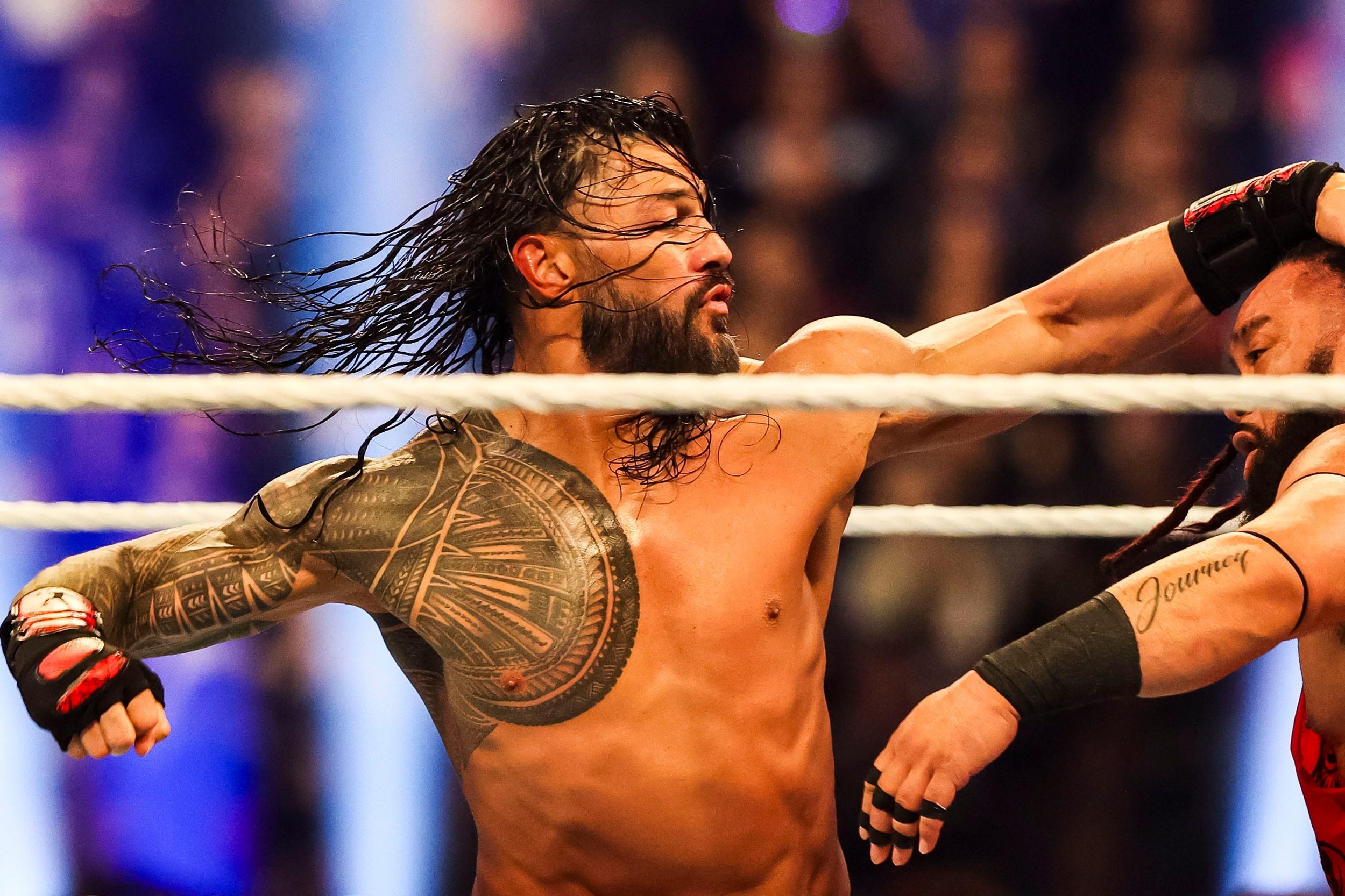 Roman Reigns Makes Big Statement on 8/18 WWE Raw