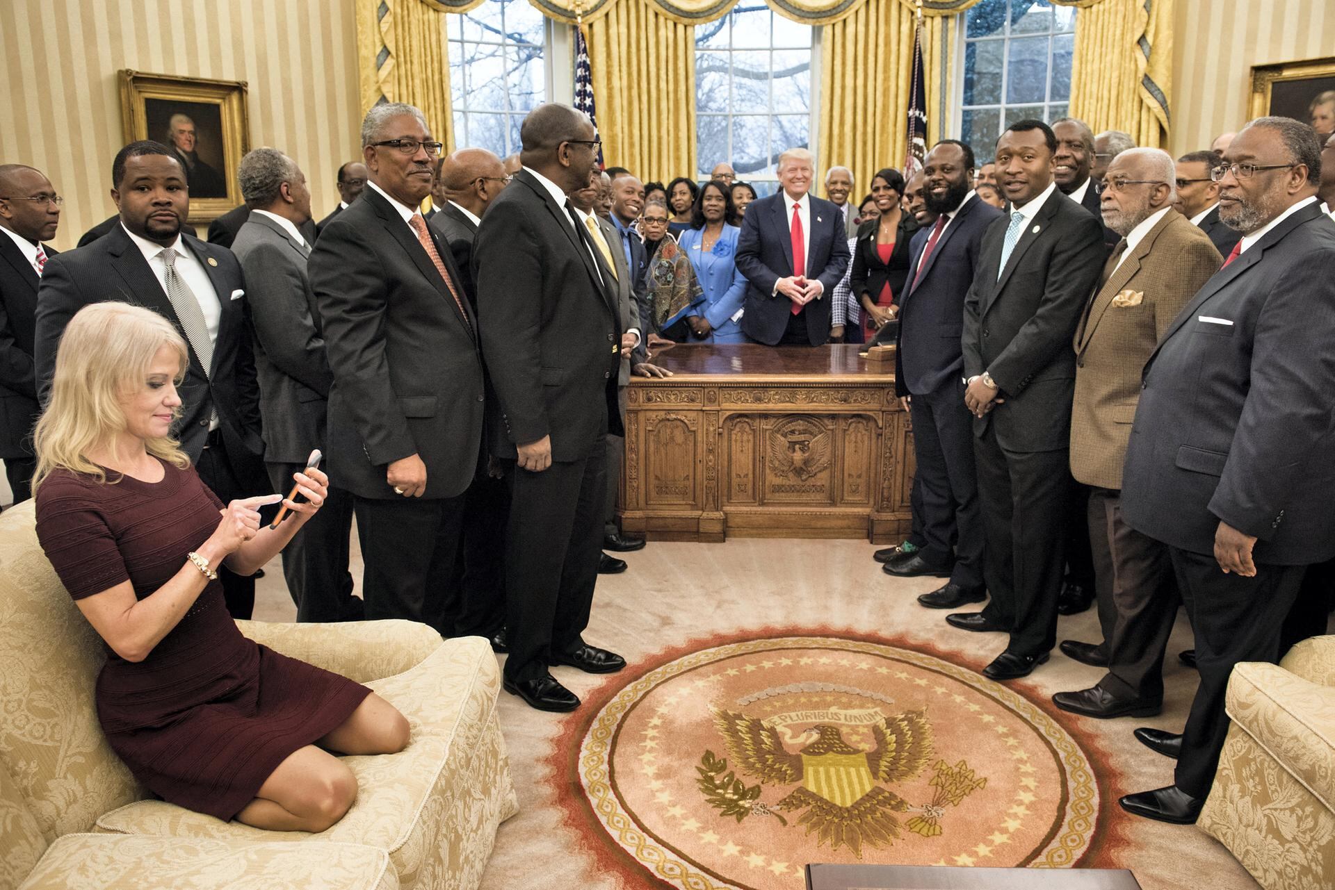 Why is the Oval Office so gold? Donald Trump’s extravagant White House ...