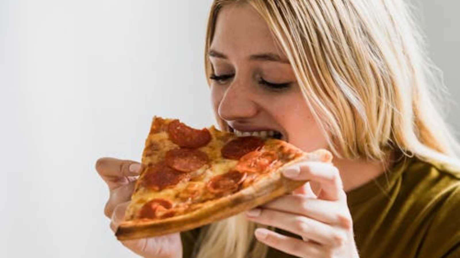 17 "Harmless" daily habits that are quietly wrecking your life