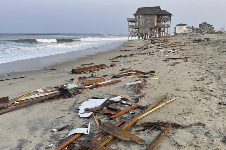 Hurricane Erin 2025 tracker updates: Satellite images show storm's path