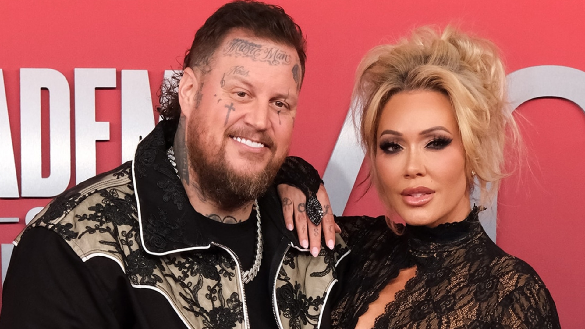 Jelly Roll's Wife Bunnie Xo Has Painful Reaction to His 200-Pound ...
