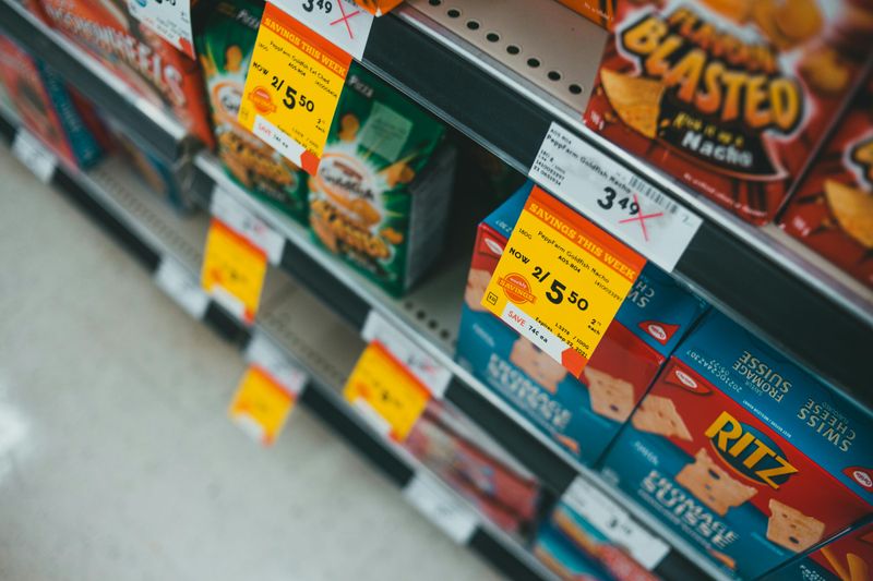 9 Grocery Store Behaviors That Add Up to Big Savings Over Time