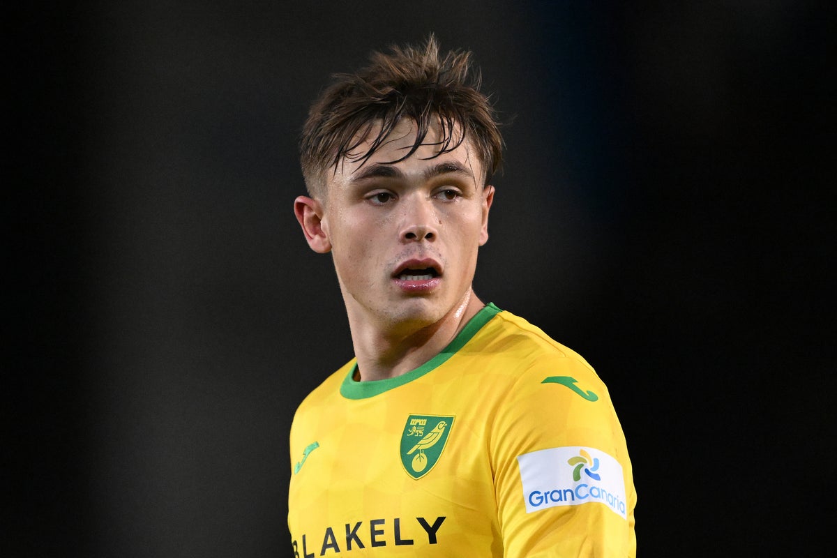 Wrexham sign Man City youngster Callum Doyle