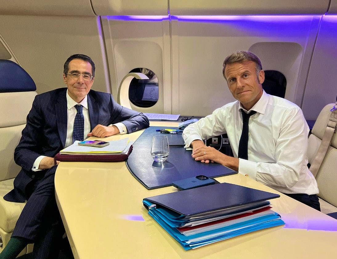 Poutine «est un ogre», lance Macron à Darius Rochebin