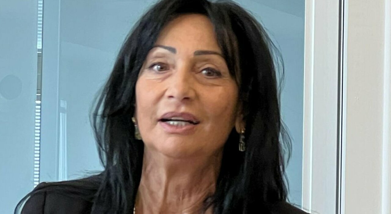 «Anna Cisint, le taglio la gola»: le minacce davanti al Comune alla ...