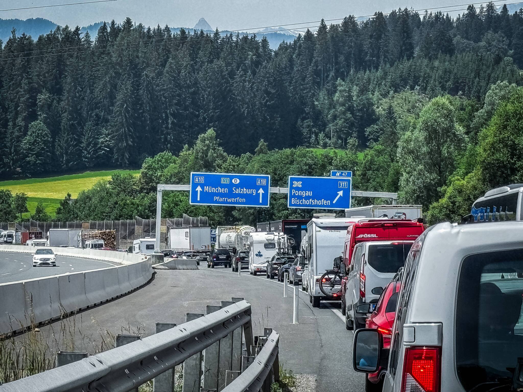 Stau am Bosrucktunnel – aktuelle Verkehrslage der Pyhrn Autobahn A9 im ...