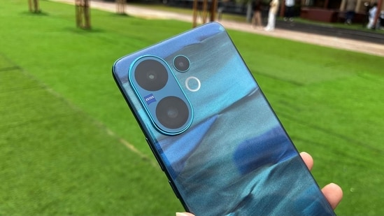 Vivo V60 5G mobile goes on sale: Price in India, offers and all details