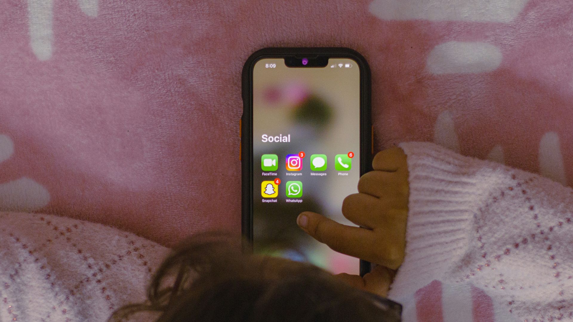 20 Bad Signs You're Addicted To Your Phone
