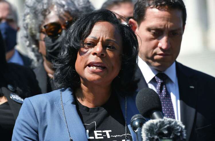 4 women arrested for supporting Nicole Collier's lock-in Capitol protest