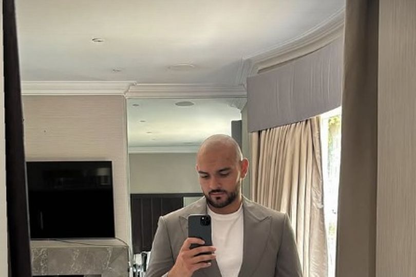 Tommy Fury's brother looks 'spitting image' of Tyson Fury at Manchester ...