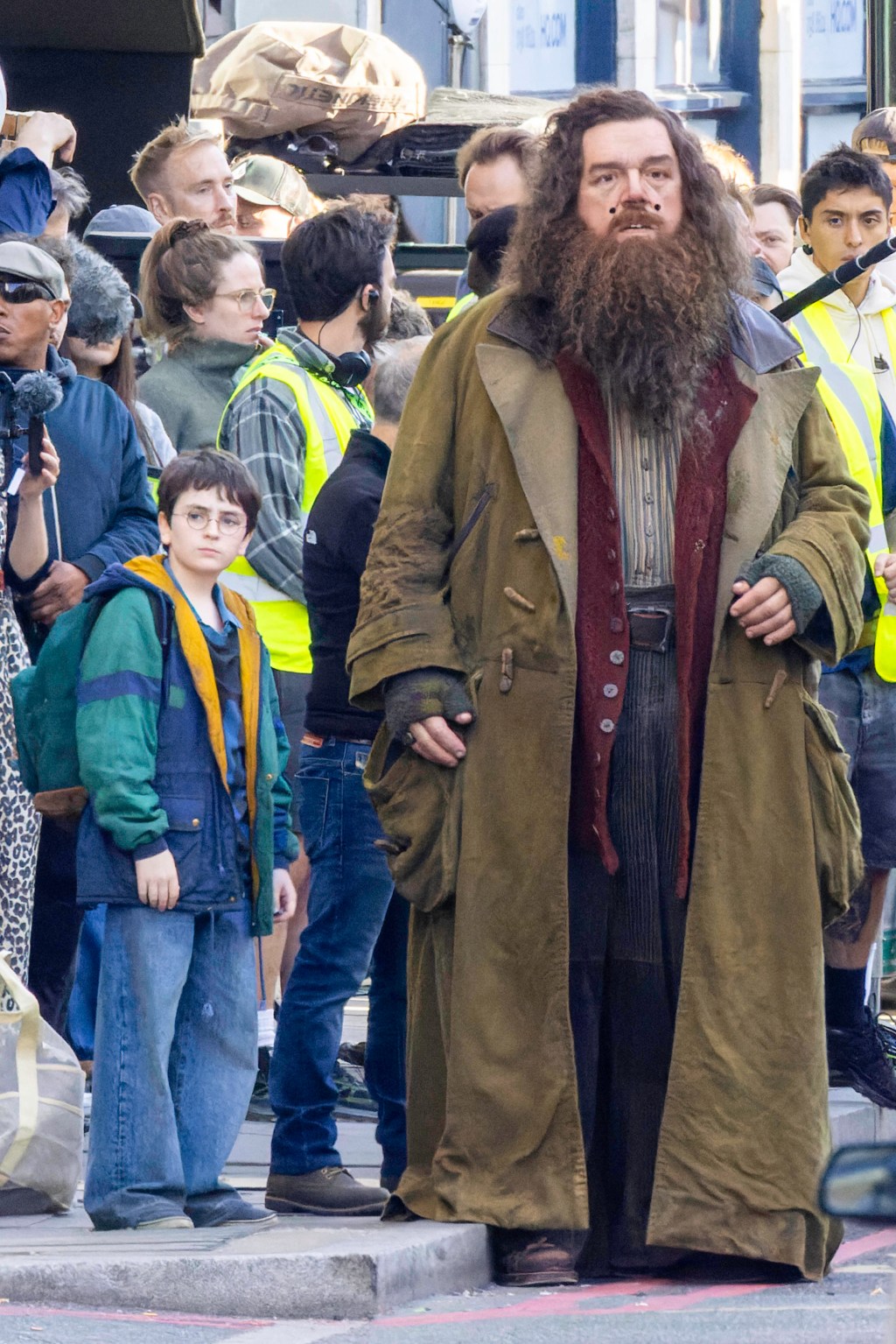 New Harry Potter and Hagrid seen filming HBO series in London for the ...