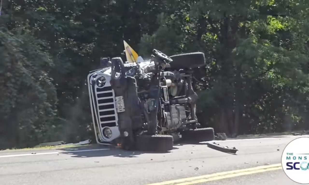 Vehicle flips in Route 202 crash in Rockland County