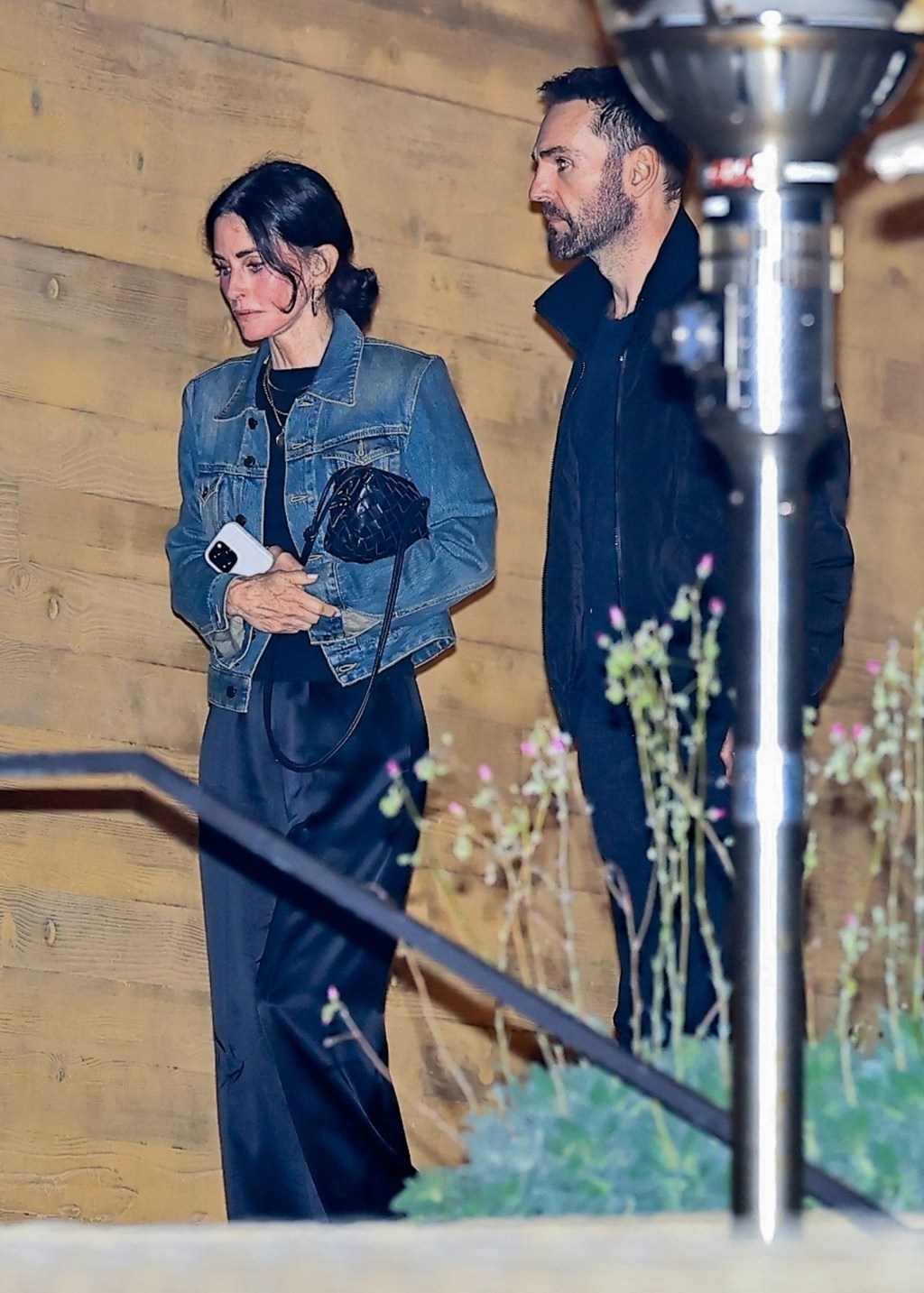 Jennifer Aniston and boyfriend Jim Curtis join BFF Courteney Cox and ...
