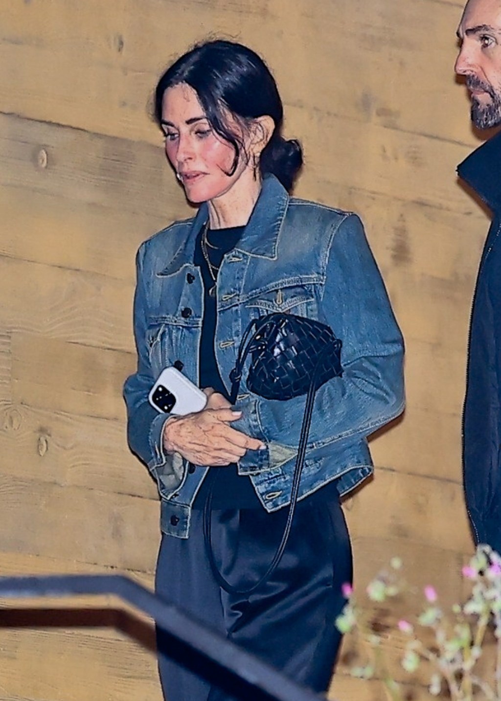 Jennifer Aniston and boyfriend Jim Curtis join BFF Courteney Cox and ...