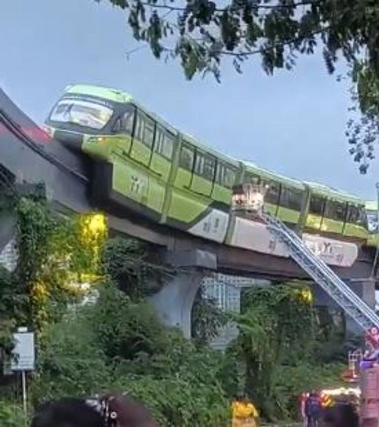 Over 500 rescued from 2 stranded Monorail trains in Mumbai; harrowing ...