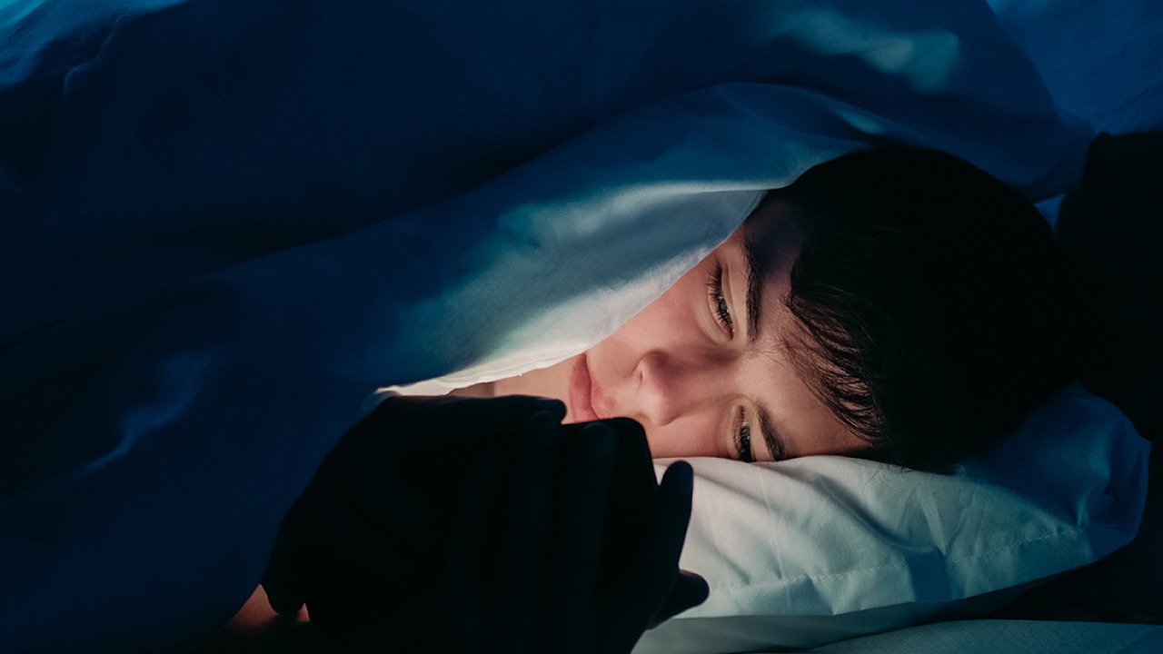 How to break the cycle of chronic sleep deprivation in teens