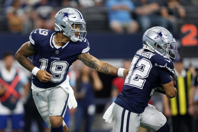 Cowboys Crossroads: RB depth chart forks in multiple directions, who ...